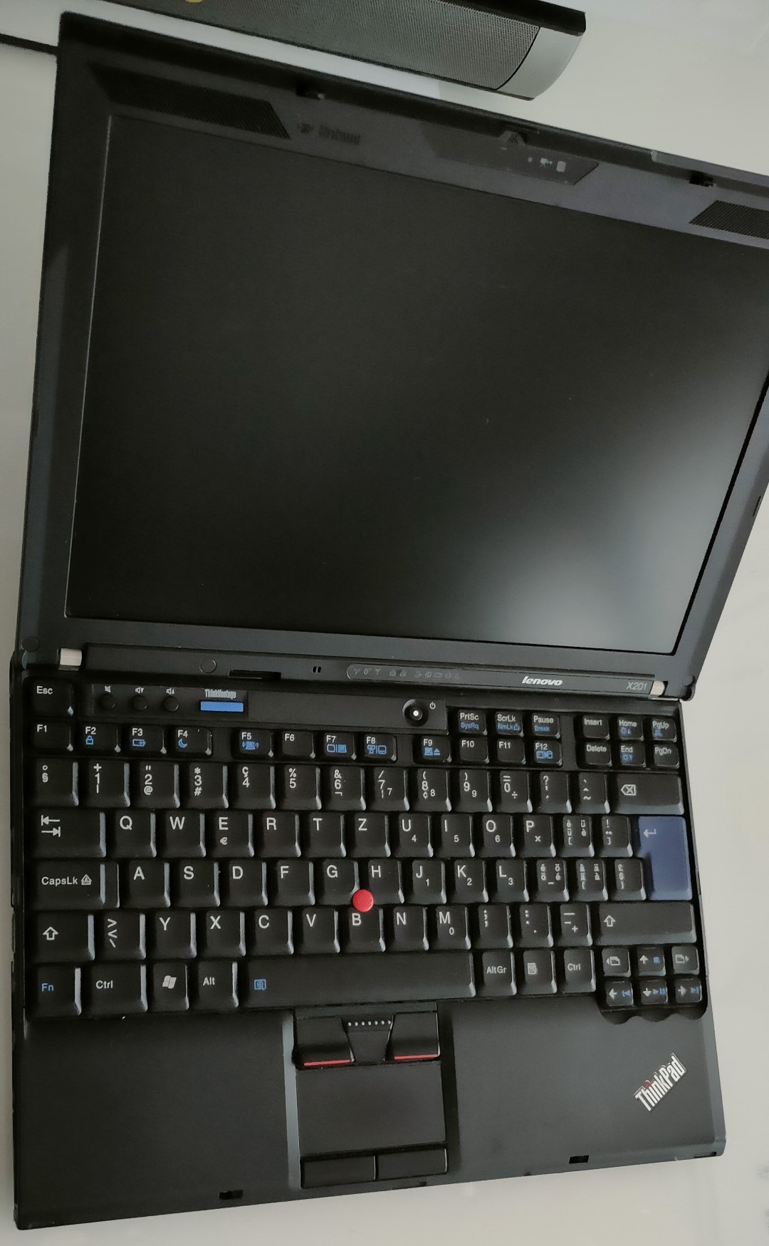 Retro computing - review of the Lenovo Thinkpad X201 | sbozich